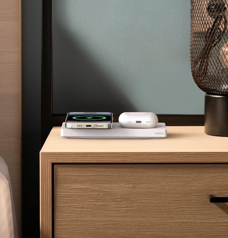 2-in-1 Wireless Charging Pad with MagSafe (15W) | Belkin US 2-in-1 Wireless Charging Pad with MagSafe (15W) | Belkin US